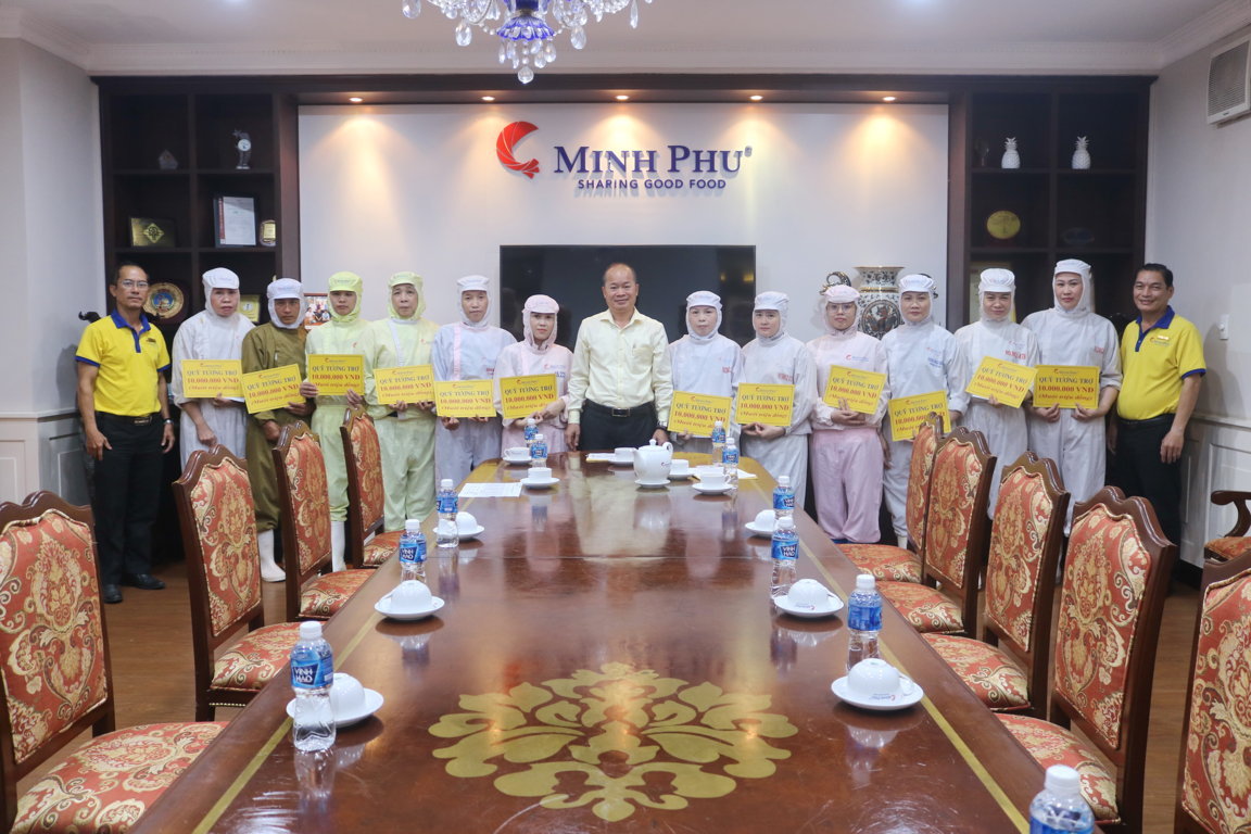 HÌNH ẢNH TRAO TIỀN QUỸ TƯƠNG TRỢ MPCM (ĐỢT 64)