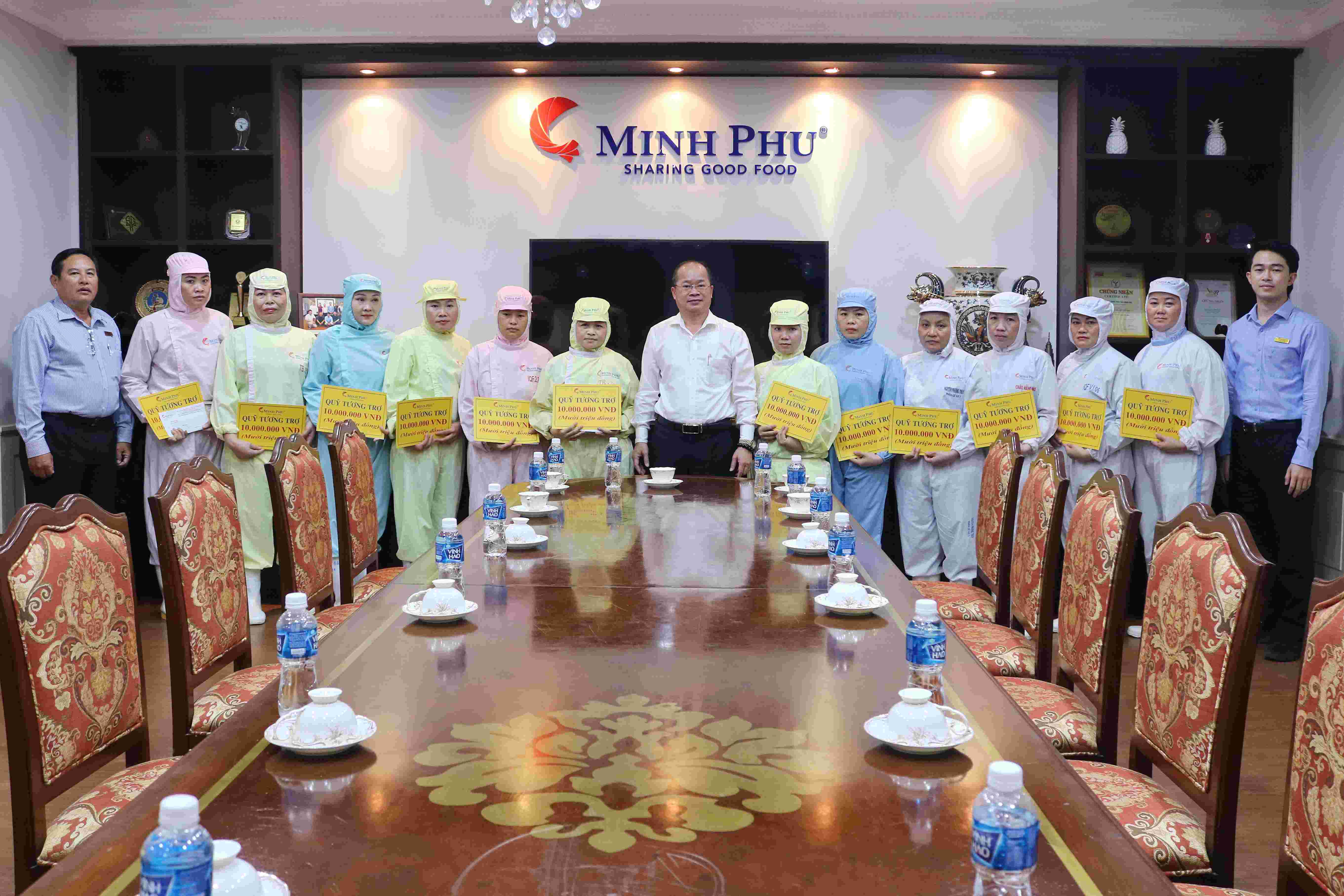 HÌNH ẢNH TRAO TIỀN QUỸ TƯƠNG TRỢ MPCM (ĐỢT 42)