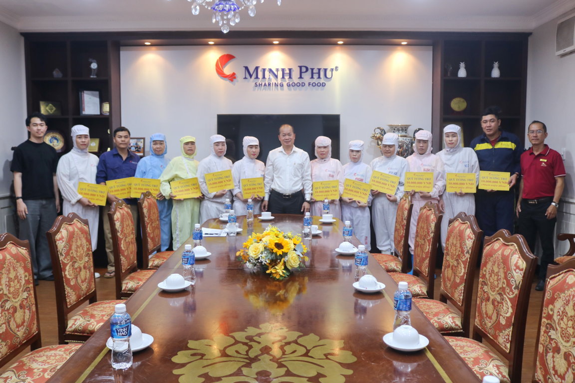 HÌNH ẢNH TRAO TIỀN QUỸ TƯƠNG TRỢ MPCM (ĐỢT 62)