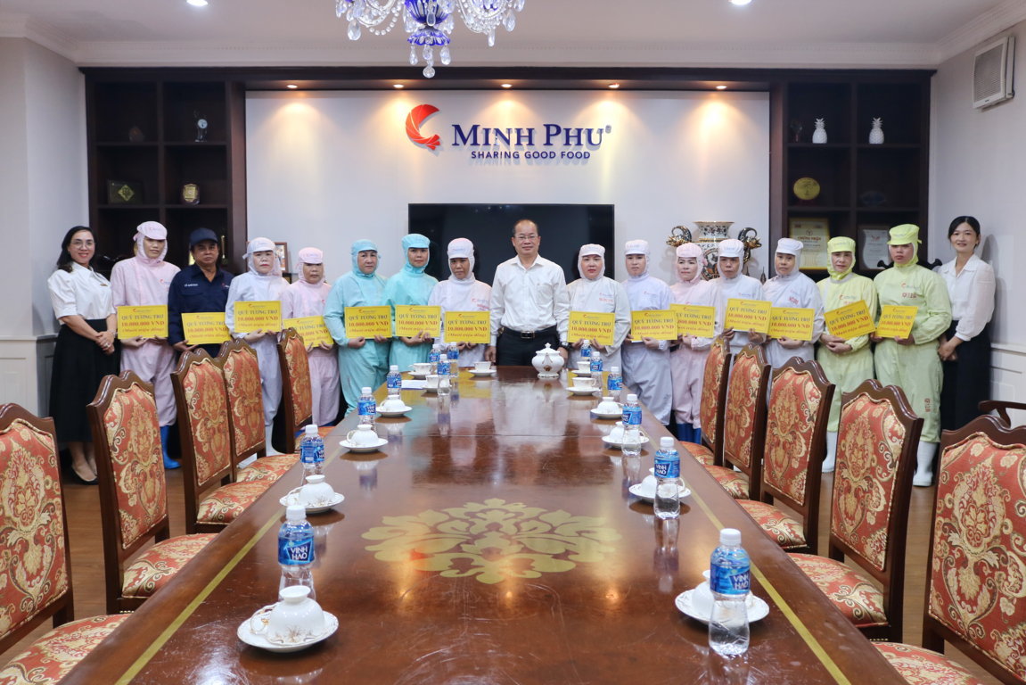 HÌNH ẢNH TRAO TIỀN QUỸ TƯƠNG TRỢ MPCM (ĐỢT 50)