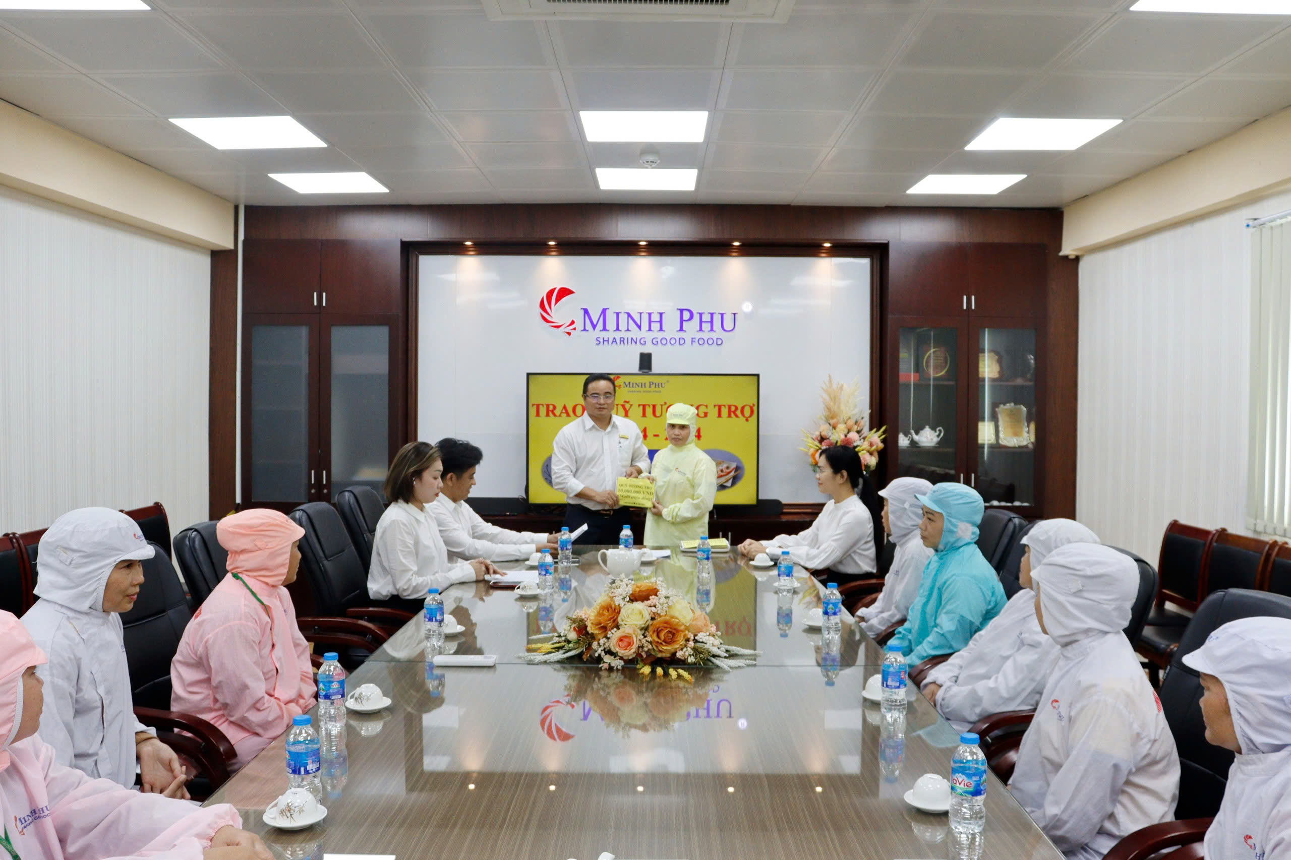 HÌNH ẢNH TRAO TIỀN QUỸ TƯƠNG TRỢ MPHG (ĐỢT 34)